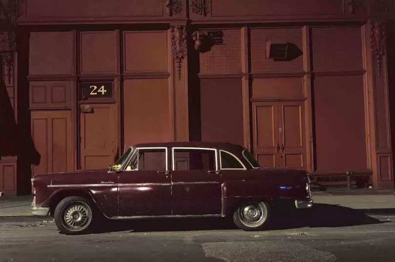 24 Ọkọ ayọkẹlẹ Checker, ni Twenties nitosi 6th Avenue, 1975 © Langdon Clay, iteriba Polka Galerie.