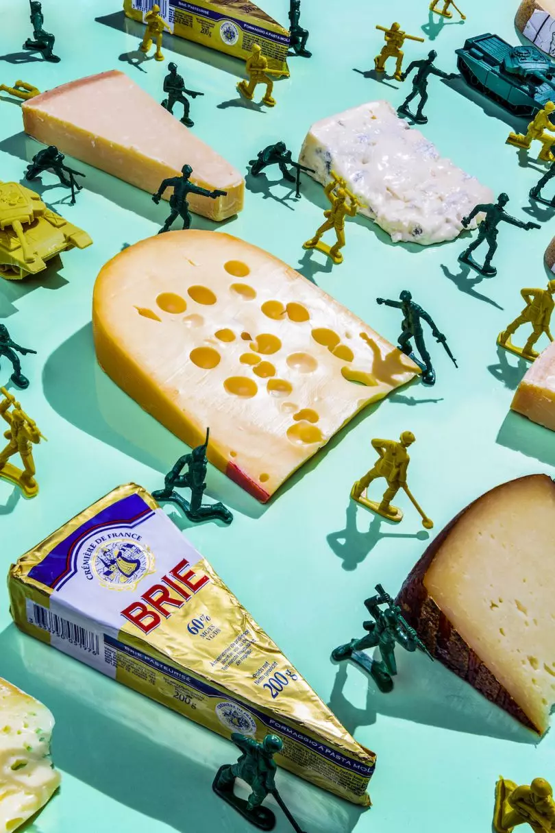 کیم جونگ اون / پنیر Emmental و فرانسوی - © Dan Bannino