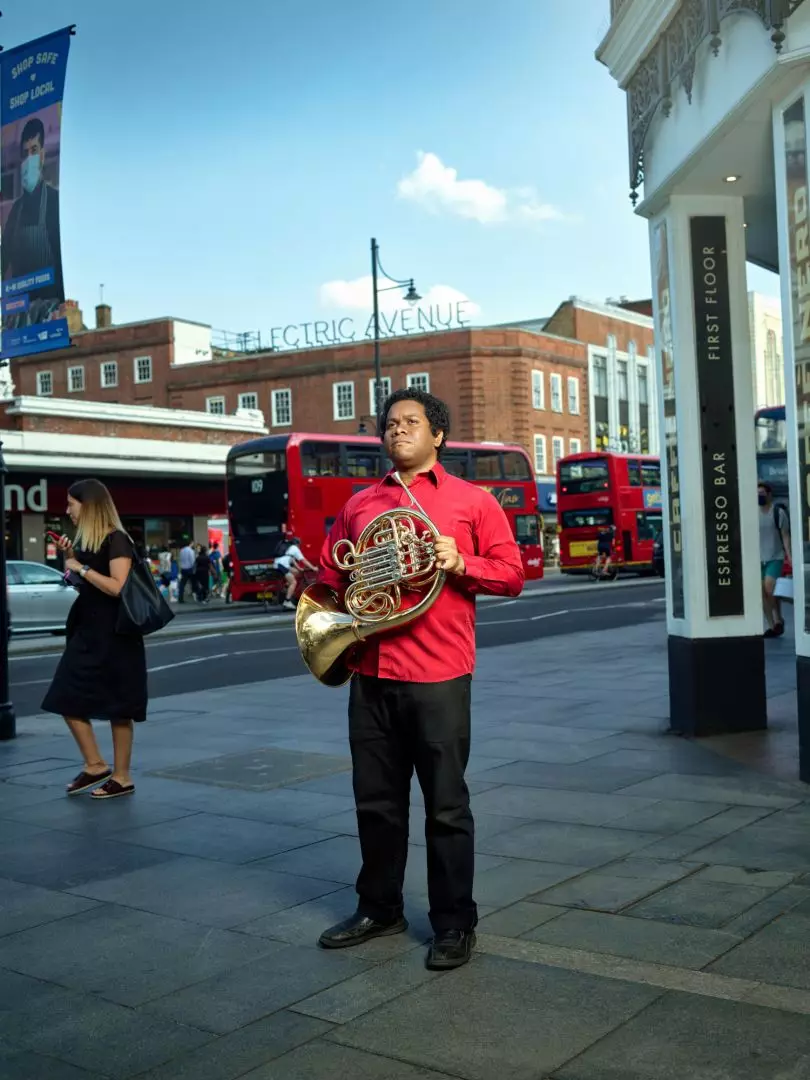 Derryck Nasib - French Horn, Brixton Road di seberang Electric Avenue © Michael Wharley